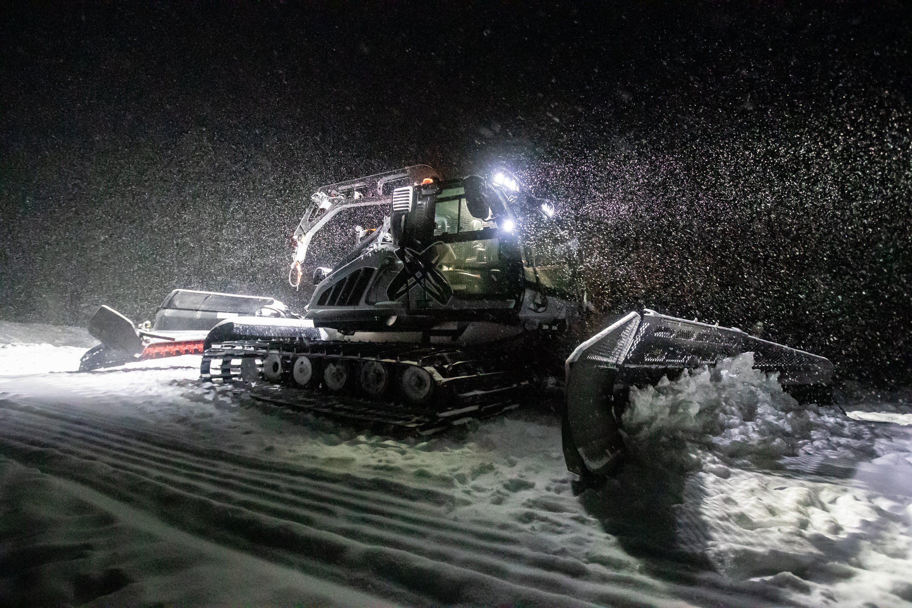 Corporate Website - Prinoth - Prinoth Snow Groomers - Prinoth - Crawler ...