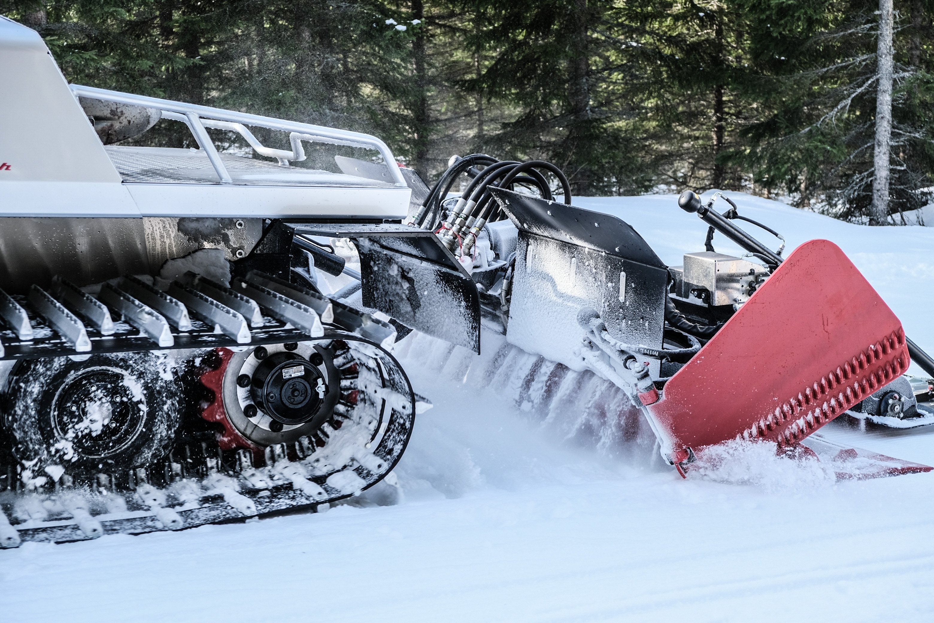 Cross Country Snow Groomers - Prinoth